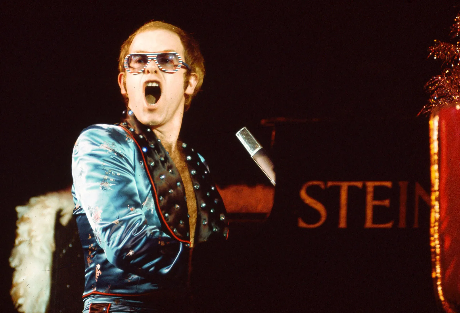 Top 10 Rock Singers Who Defined Music In 2026 Legends You Must Know